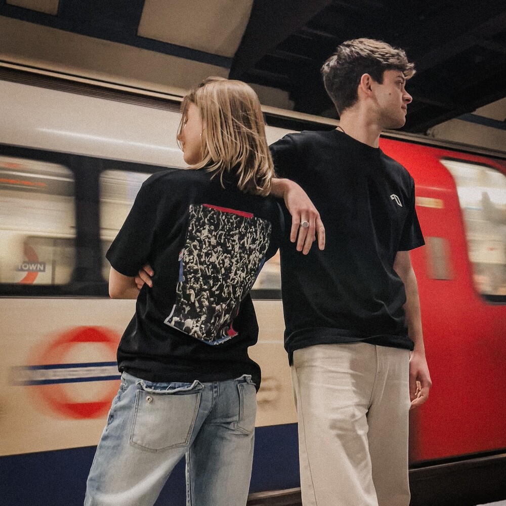 T-Shirt, L | Anjunadeep London T-shirt by Anjunadeep | Merch | Anjunadeep